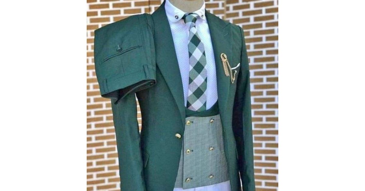Executive Green Suit with Check Waistcoat - 36 - 44 | Sell-SA